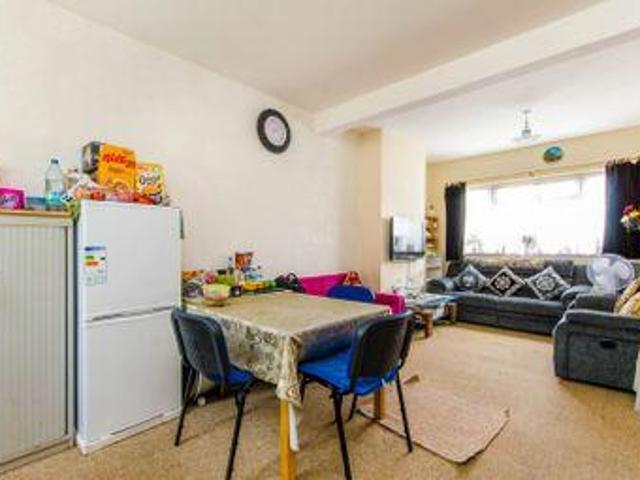 3 Bedrooms for sale in Eclipse Road, Plaistow E13