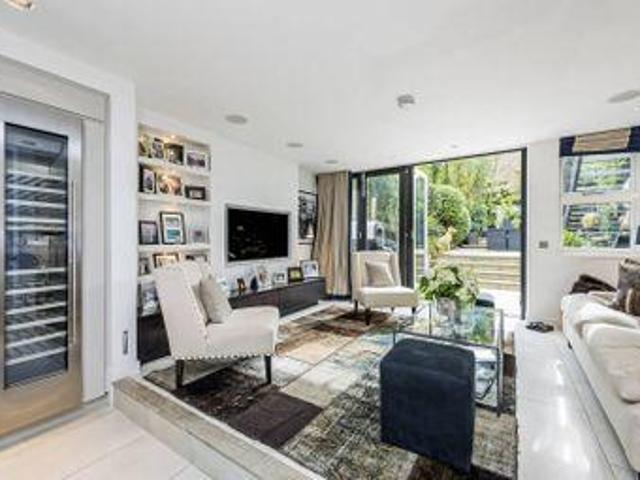 3 Bedrooms for sale in Fulham Road, Chelsea SW10