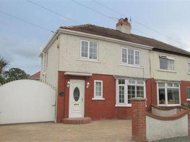 3 Bedrooms for sale in Fox Grove, Morecambe LA3