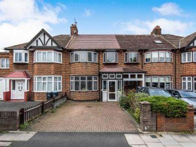 3 Bedrooms for sale in Grasmere Avenue, London SW19