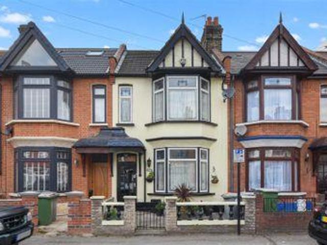 3 Bedrooms for sale in Hatherley Gardens, London E6