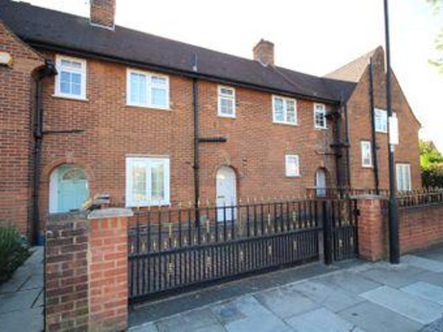 3 Bedrooms for sale in Hemlock Road, London W12