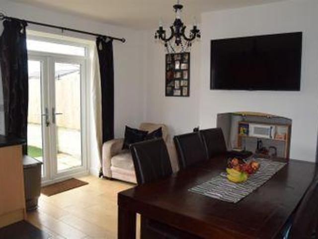 3 Bedrooms for sale in Ing Head Terrace, Halifax HX3
