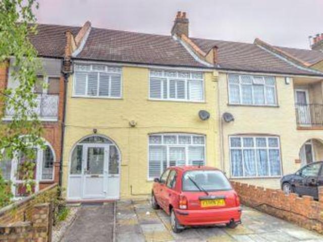 3 Bedrooms for sale in Kilmartin Avenue, London SW16