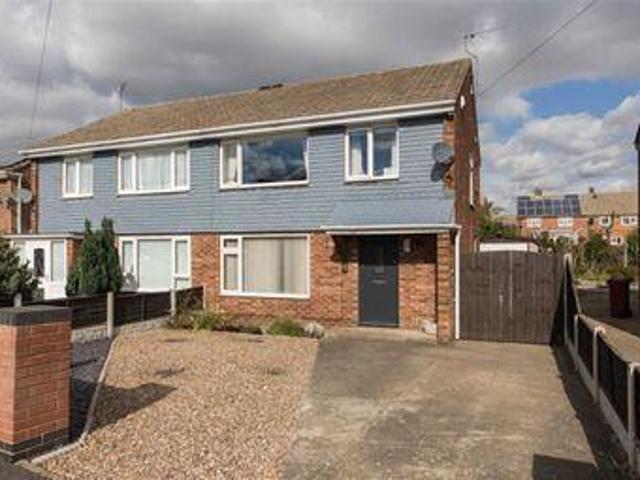 3 Bedrooms for sale in Knightsbridge Road, Messingham, Scunthorpe DN17