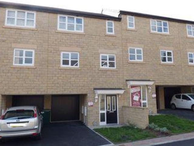 3 Bedrooms for sale in Lady Royd Close, Bradford BD8