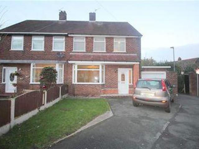 3 Bedrooms for sale in Leadale Green, Leyland PR25