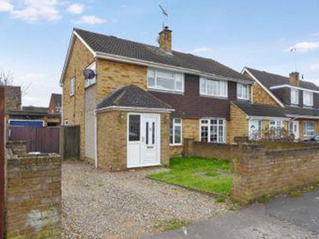 3 Bedrooms for sale in Liston Close, Luton LU4