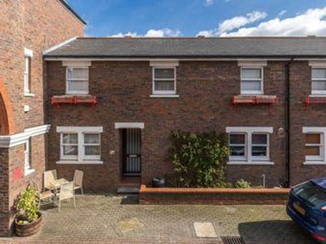 3 Bedrooms for sale in Lockesfield Place, Island Gardens, London E14