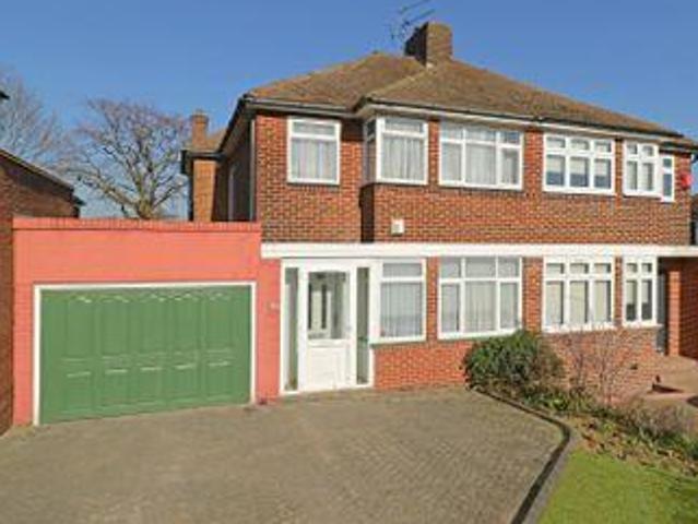 3 Bedrooms for sale in Lowther Drive, Enfield EN2