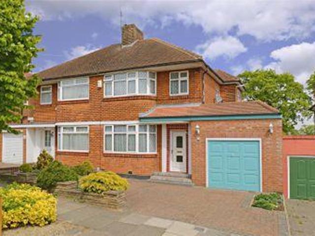 3 Bedrooms for sale in Lowther Drive, Enfield EN2