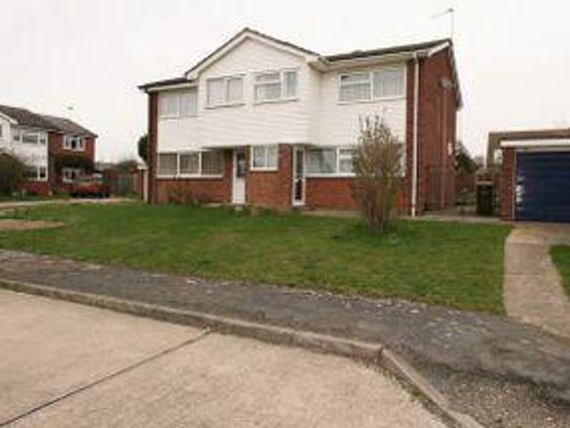 3 Bedrooms for sale in Pyefleet Close, Brightlingsea, Colchester CO7