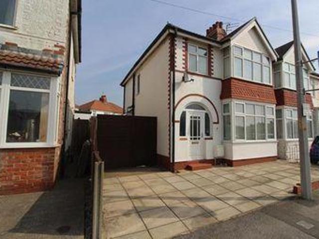 3 Bedrooms for sale in Rough Lea Road, Thornton Cleveleys FY5