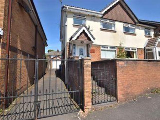 3 Bedrooms for sale in St. Josephs Drive, Rochdale OL16