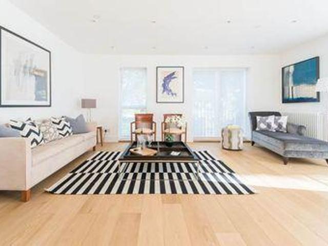 3 Bedrooms for sale in Sirdar Road, London W11
