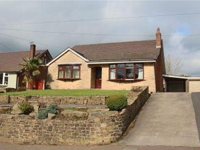 3 Bedrooms for sale in Thornham New Road, Castleton, Rochdale, Greater Manchester OL11