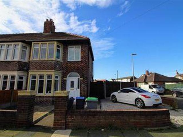 3 Bedrooms for sale in Towneley Avenue, Blackpool FY4