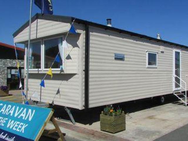 3 Bedrooms for sale in Towyn LL18