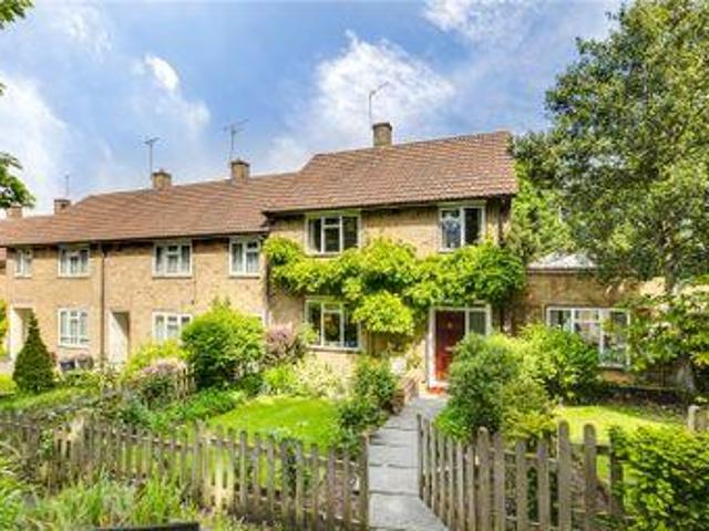 3 Bedrooms for sale in Westleigh Avenue, London SW15