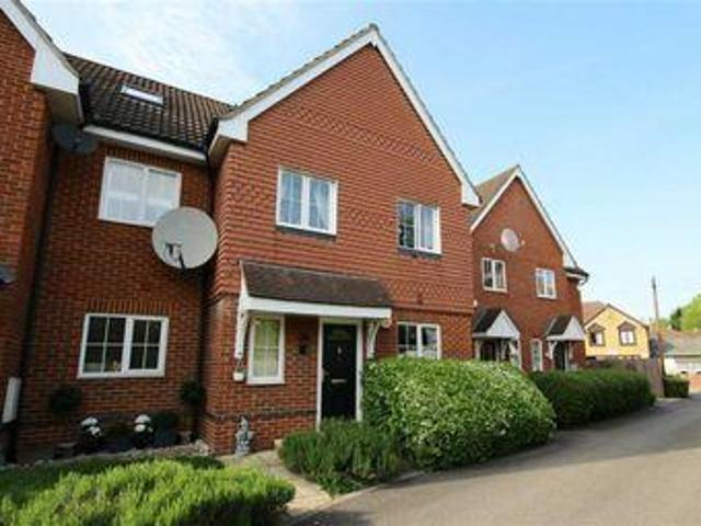 3 Bedrooms for sale in Willowbay Close, Barnet, Hertfordshire EN5
