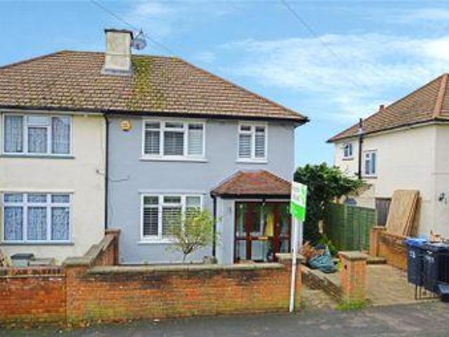 3 Bedrooms for sale in Windham Avenue, New Addington, Croydon CR0