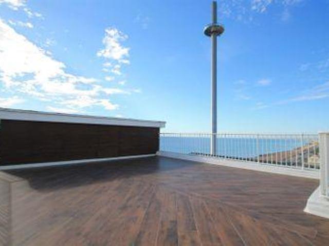 3 Bedrooms Hotel/guest house for rent in Kings Road, Brighton BN1