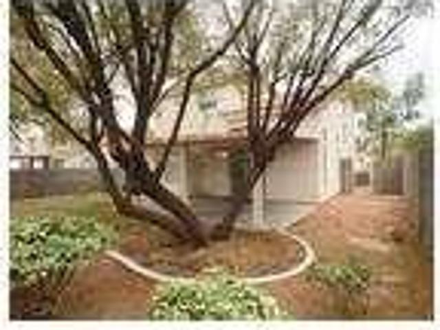 3 bedrooms House Beautiful two story home. Parking Available!