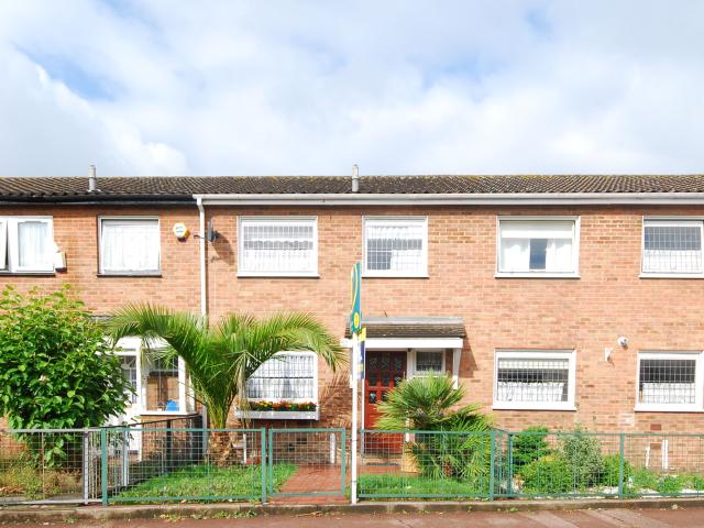 3 Bedrooms House for Rent in Baxter Road | Foxtons