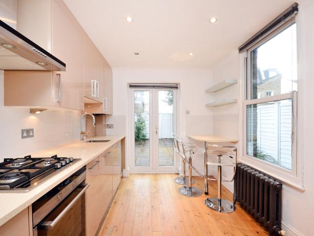 3 Bedrooms House for Rent in Trevor Road | Foxtons