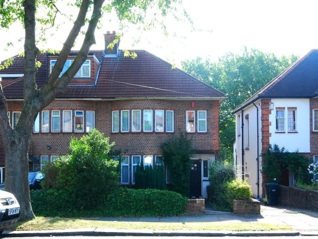 3 Bedrooms House for Rent in Walmington Fold | Foxtons