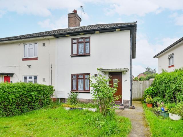 3 Bedrooms House for Rent in Wales Farm Road | Foxtons