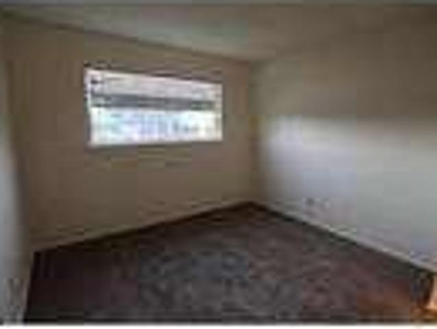 3 bedrooms House Large & Bright