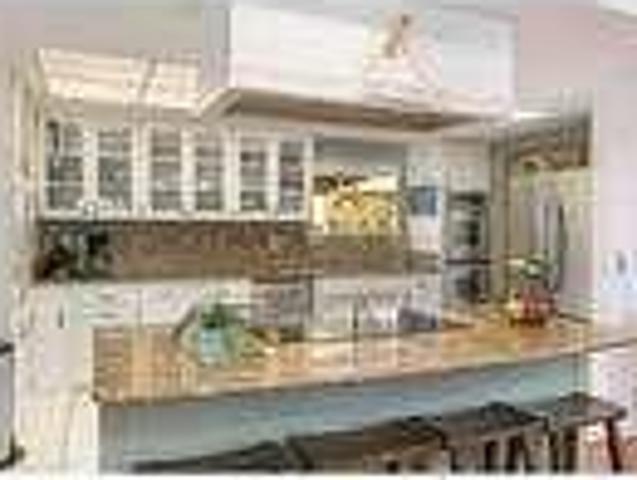 3 bedrooms House Large & Bright