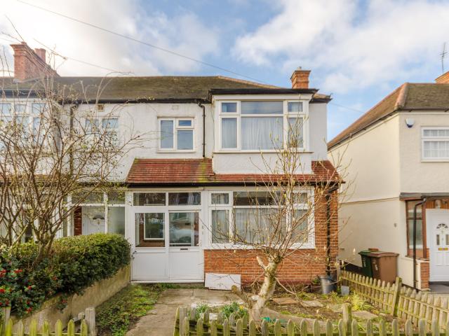 3 Bedrooms House semi detached for Rent in Leafield Road | Foxtons