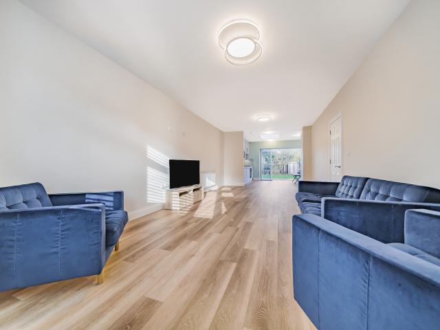 3 Bedrooms House terraced for Rent in Colwood Gardens | Foxtons