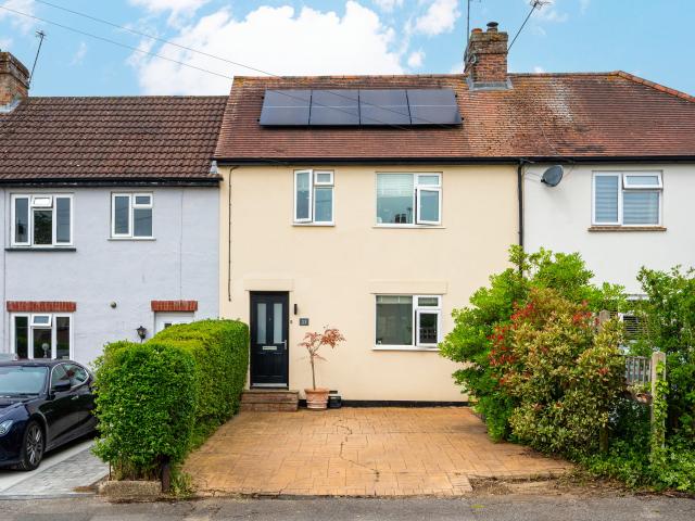 3 Bedrooms House terraced for Rent in Gloucester Road | Foxtons