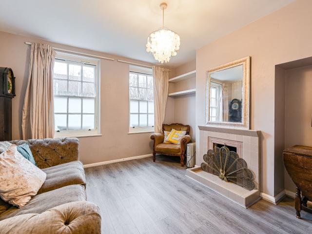 3 Bedrooms House terraced for Rent in Inigo Jones Road | Foxtons