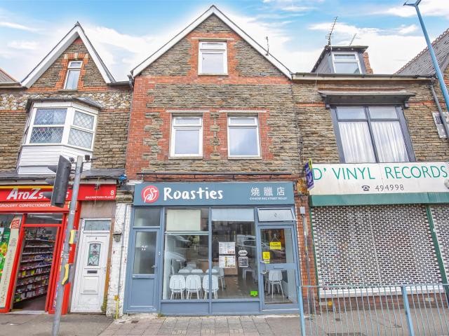 3 Bedrooms House Terraced To Let