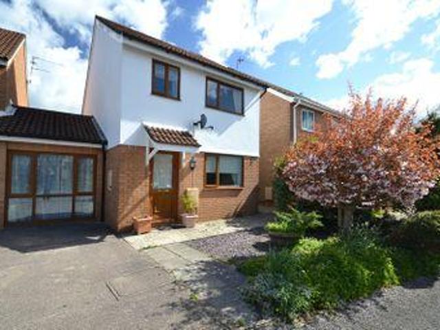 3 Bedrooms Link detached house for rent in Cheriton Drive, Thornhill, Cardiff. CF14