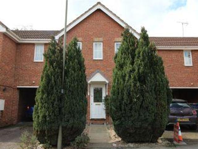 3 Bedrooms Link detached house for rent in Darlands Drive, Barnet EN5