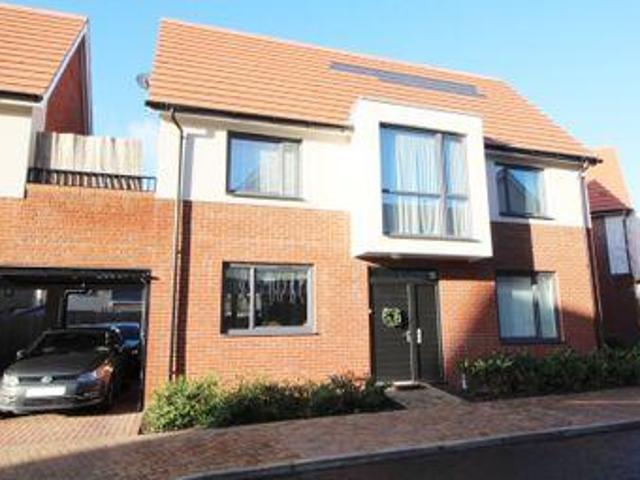 3 Bedrooms Link detached house for rent in Endeavour Way, Colchester CO4