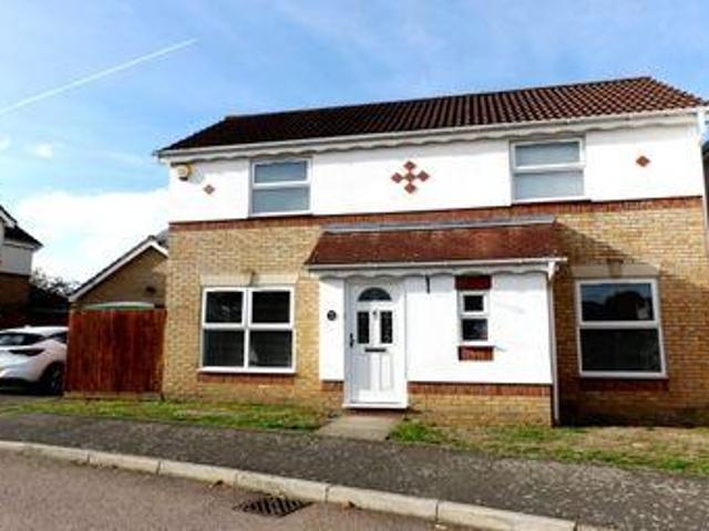 3 Bedrooms Link detached house for rent in Fortinbras Way, Moulsham Lodge, Chelmsford CM2