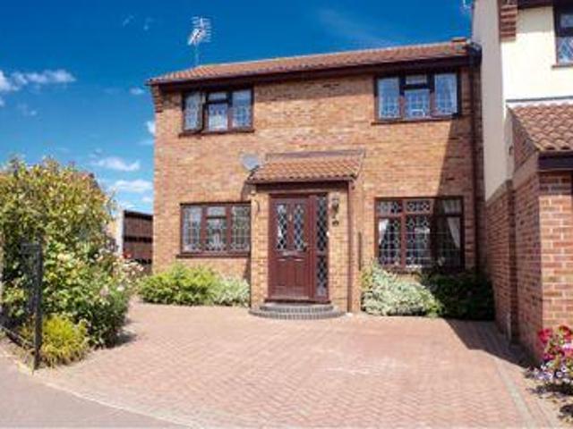 3 Bedrooms Link detached house for rent in Siskin Close, Colchester CO4