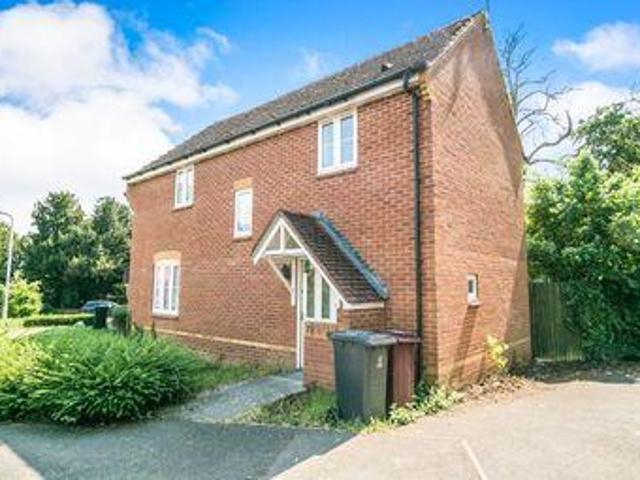 3 Bedrooms Link detached house for rent in Swallows Croft, Reading RG1