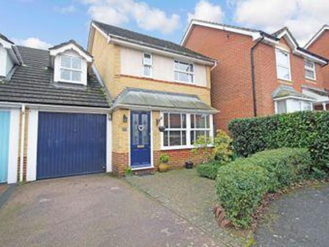 3 Bedrooms Link detached house for sale in Earles Meadow, Horsham RH12