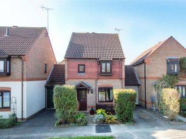 3 Bedrooms Link detached house for sale in Oasthouse Drive, Fleet GU51