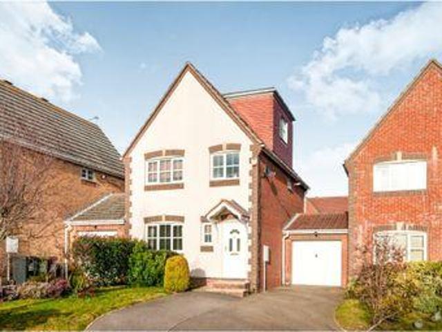 3 Bedrooms Link detached house for sale in Medina Drive, Stone Cross, Pevensey BN24
