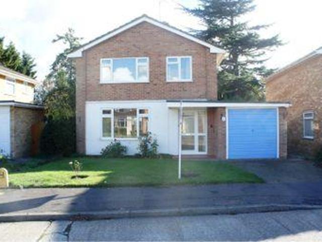 3 Bedrooms Link detached house for sale in Smithers Drive, Chelmsford CM2