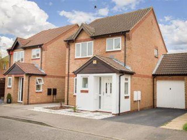 3 Bedrooms Link detached house for sale in Sheridan Close, Aylesbury HP21