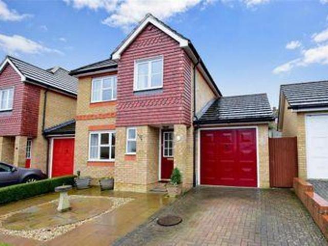 3 Bedrooms Link detached house for sale in Royal Rise, Tonbridge, Kent TN9